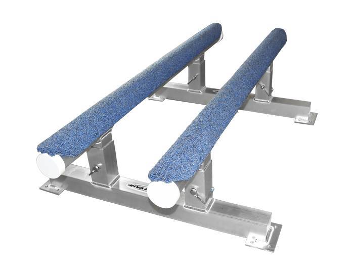 RIVA RUNABOUT 4 STROKE IN WATER STAND - Tuontitukku.fi verkkokauppa