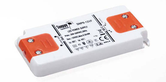 Muuntaja led 12V 0-6W Snappy Led-driver 6W 230v-12v - Tuontitukku.fi ...